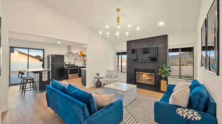 Peaceful Desert House -Mountain/city Views 3bd/2ba - Yucca Valley, CA