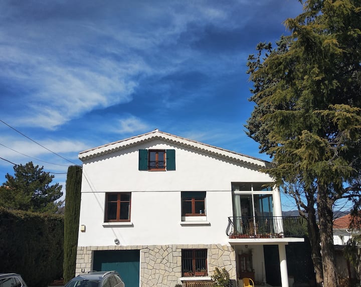 Charmante Villa Im Stil Der 50er - Marseille