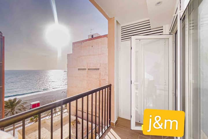 Almeria Playa Vip - Almería