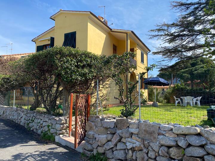 Teresa: Grazioso Trilocale - Marciana Marina