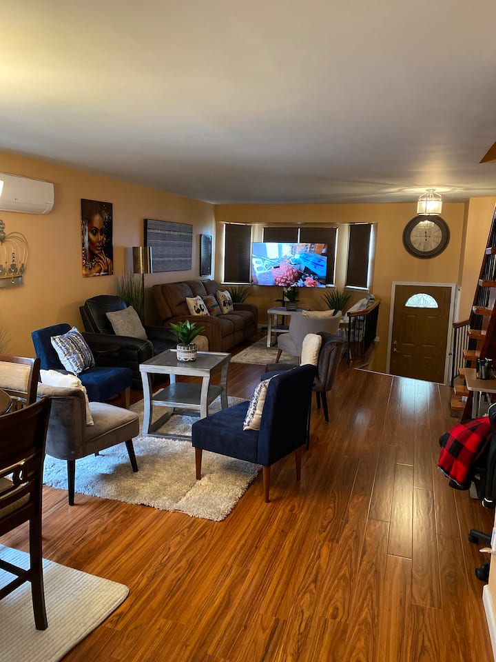 The Coziest Home - Staten Island, NY