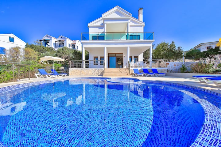 Villa James 6 ; Deniz Manzarası , Gün Batımı - Akdeniz Bölgesi