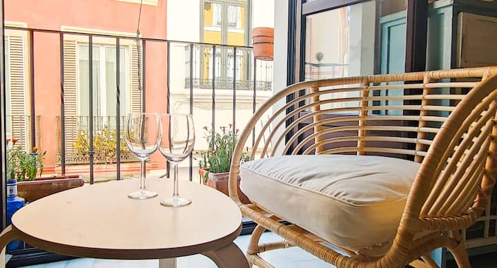 Center, Luminous Apt - 1.5 Bathrooms - Seville