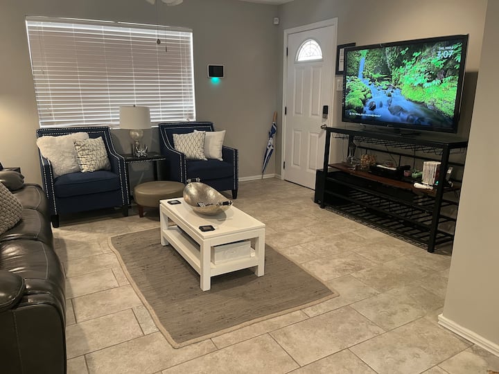 Sycamore Suite/ Wi-fi & Office - Big Spring State Park, Big Spring