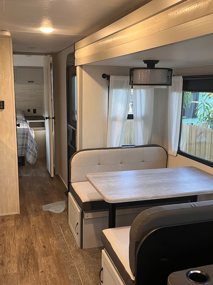 The Vibe At The Cento Oasis - Miami Gardens, FL