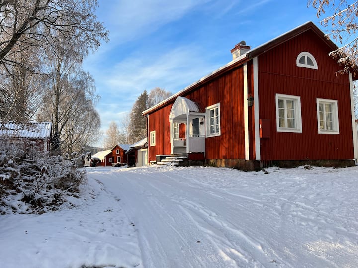 Highnoon Holiday House - Ljusdal