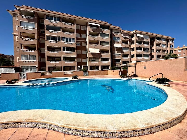Arenales Del Sol Beach Apartment - Alicante Airport (ALC)