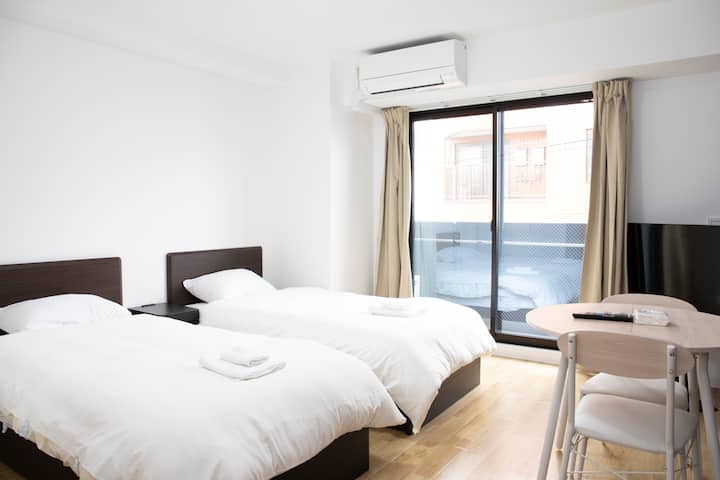 - March 2023, New Condominium - Twin Room 93 - Osaka