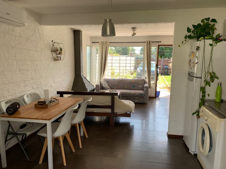 Hermosa Casa A Mts De La Playa! - Ciudad de la Costa