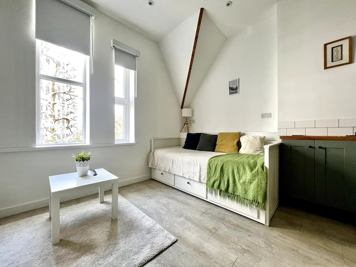 Cosy Beach Studio Flat - Bournemouth