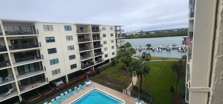 Newly Renovated Condo Near The Beach! - Redington Beach, FL