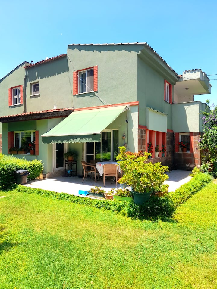 The House Situated In Family Garden - Antalya