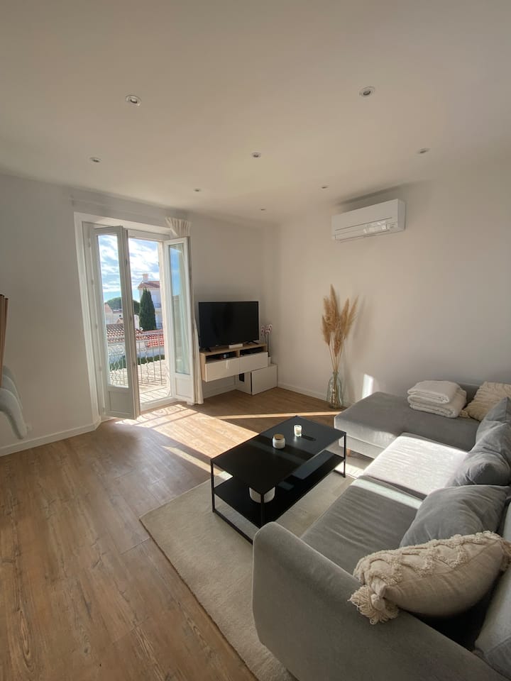 Appart Neuf, Vue Mer + Balcon, à 2 Pas Du Centre - Le Castellet