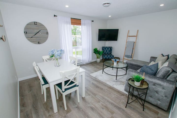 Modern Furnished 2 Br Monthly Stay Near Midland On - Midland