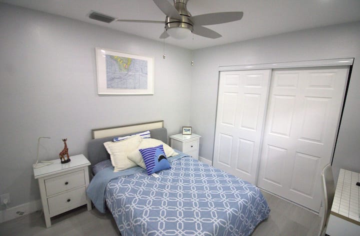 Cozy Room In Deerfield Beach - Deerfield Beach, FL