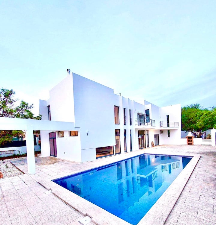 Beautiful Modern Villa In Almancil - Faro