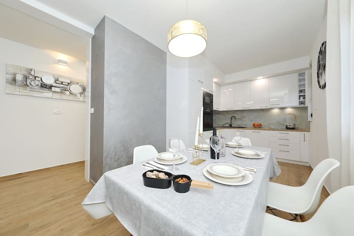 Apartment And Room Mare - Zadar