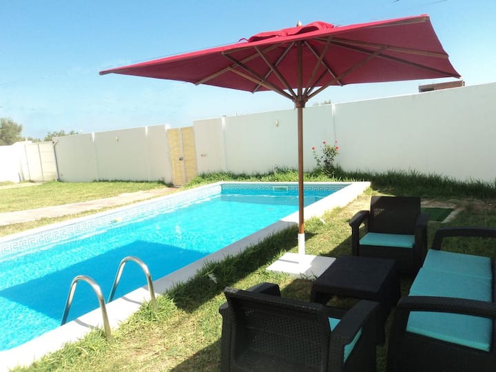 Jolie Villa Avec Piscine - Hammamet