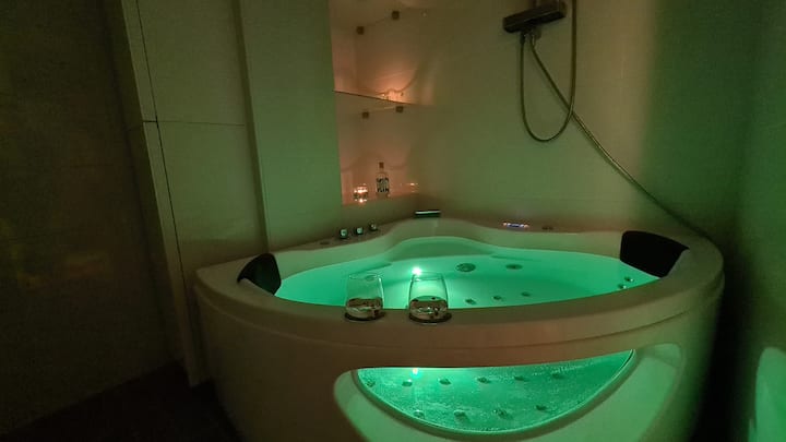 Arctic Aura Apartment With Jacuzzi - Rovaniemi