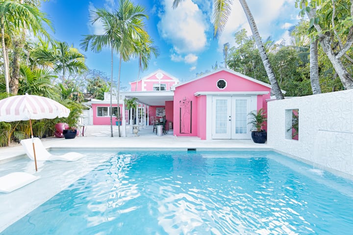 Pink Lady (Pool And Beach) - Nassau