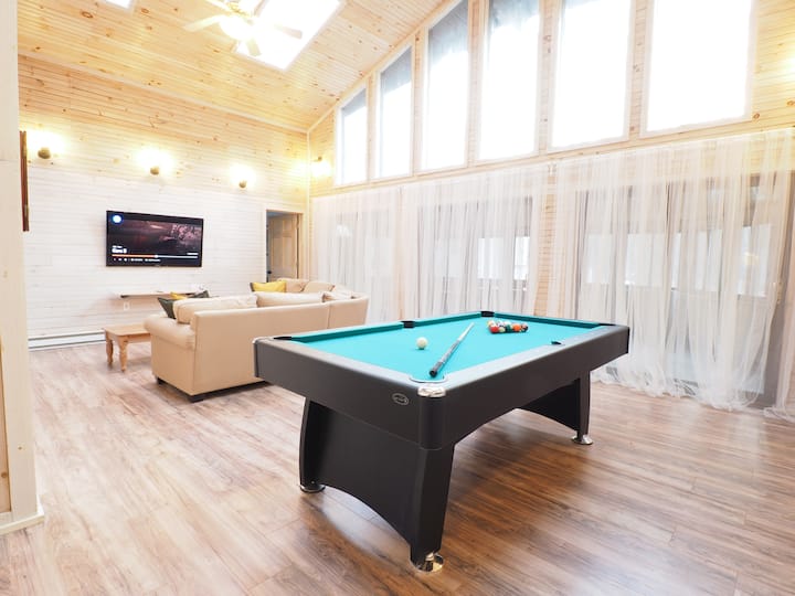 A Beatiful Chalet Close To All! - Stroudsburg
