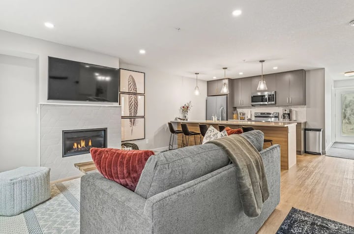 3br Modern Mountain Oasis - Canmore