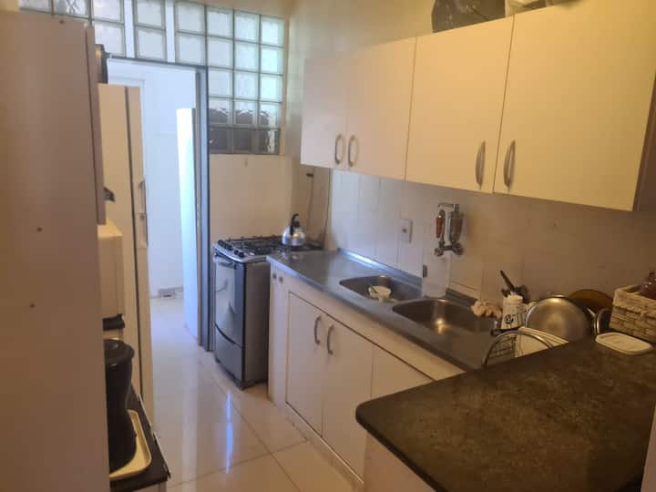 Quarto Sossegado Em Copacabana@ - Rio de Janeiro