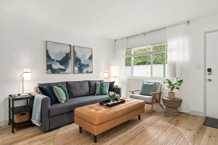 Inviting 2bd/1ba - Short Stroll To Beach & Dining - Long Beach, CA