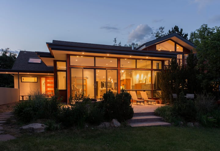 Luxury Modern Estate With Mountain Views - Boulder, CO