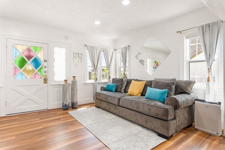 Lovingly Restored Bungalow - Los Angeles, CA