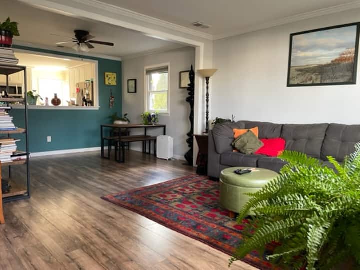 Visit The Art Cottage By The Bay! - Fox Hollow Vineyards, Holmdel