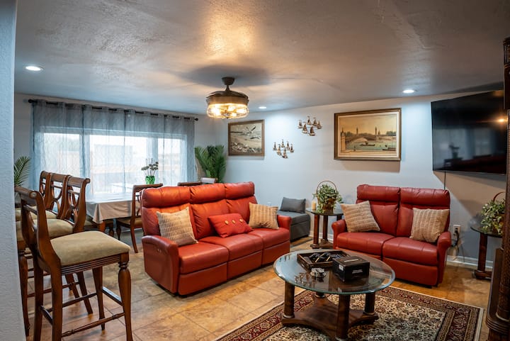 Beachside Escape With Ocean Views & Games - Daytona Beach, FL