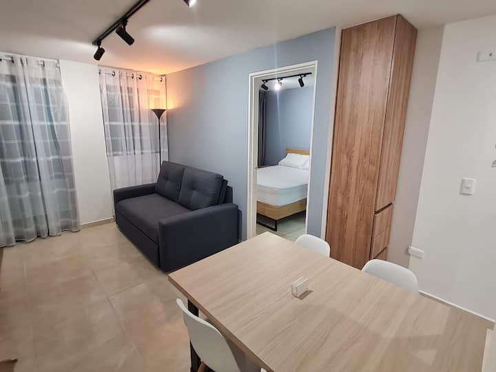 Acogedor Apartaestudio En El Corazón De La Ciudad - Medellín