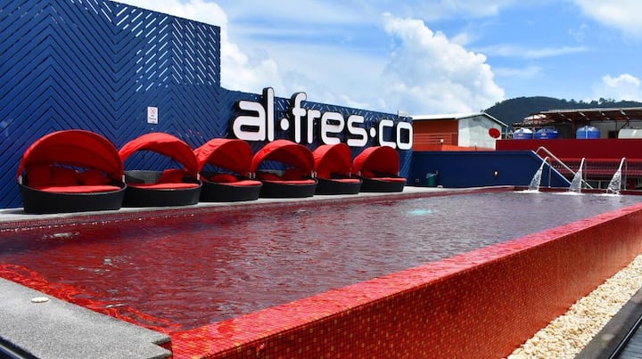 Deluxe Twin Bed With Breakfast At Alfresco Phuket - Patong Beach
