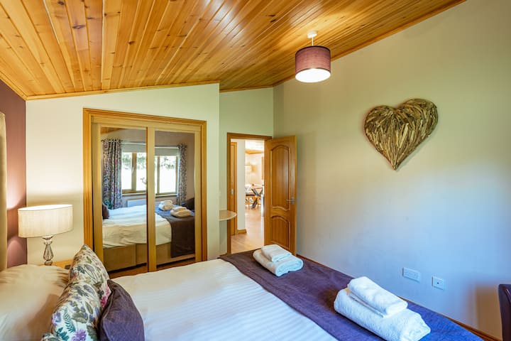 Laurel Lodge 6 With Hot Tub - Newton Stewart