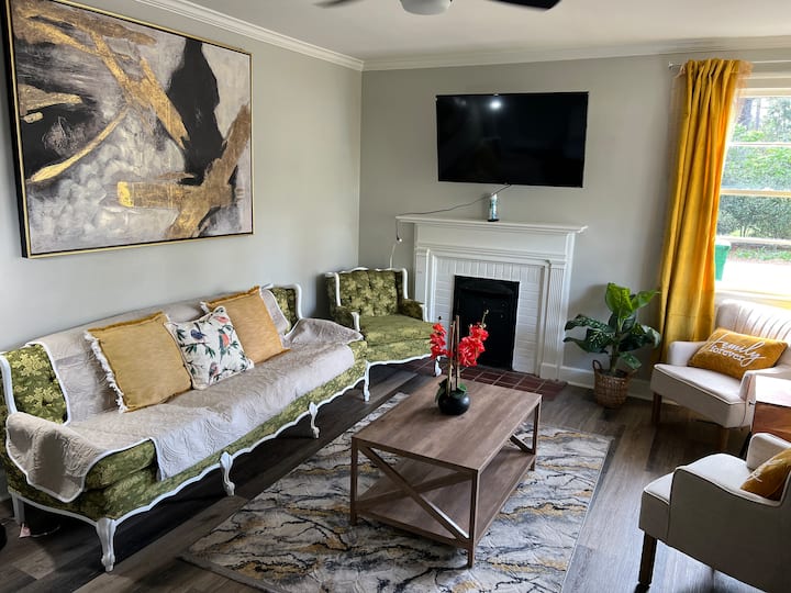 Urban Oasis Stylish 2br Duplex In Valdosta's Heart - Valdosta, GA