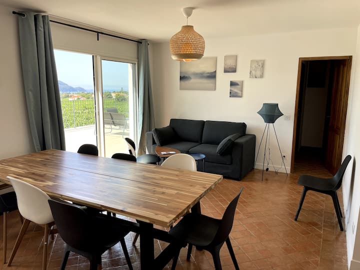 Appartement Dans Vignoble Avec Vue Mer : Syrah - La Cadière-d'Azur
