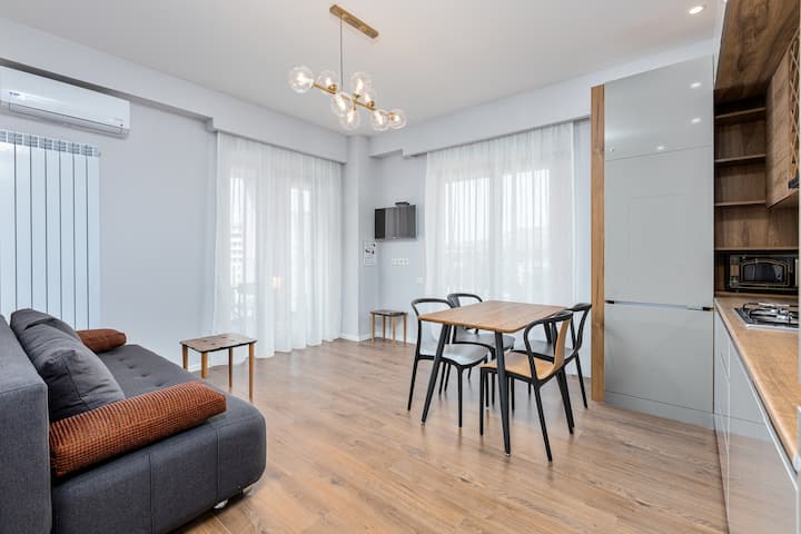 Old Tbilisi Apartment 2br Balcony Metro Avlabari - Tbilisi