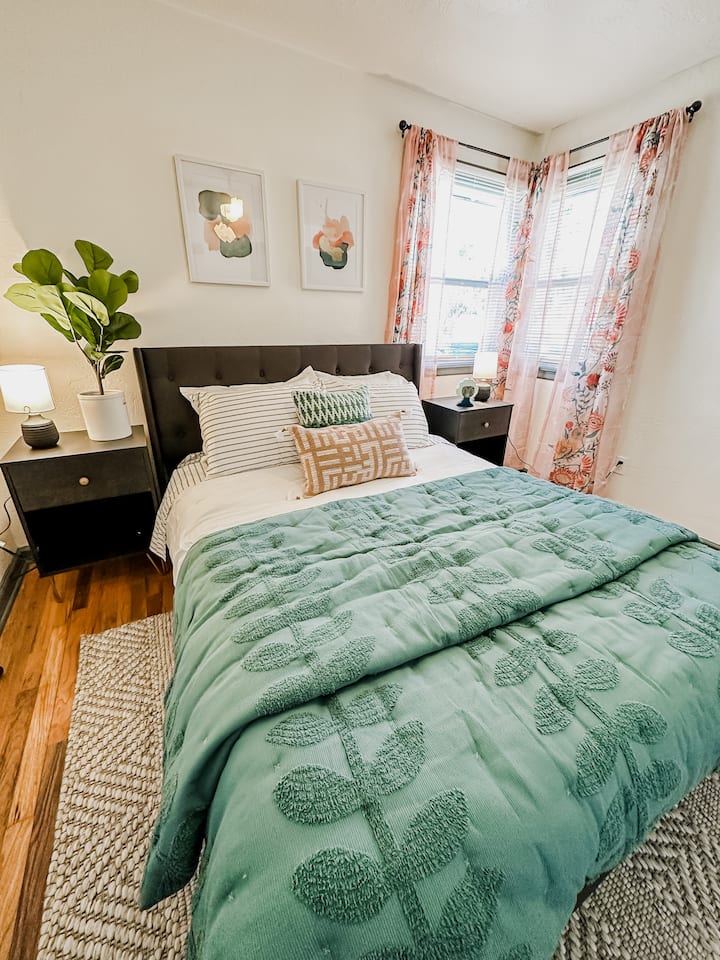 Sv-450 Adorable Cos One Bedroom - Colorado Springs, CO