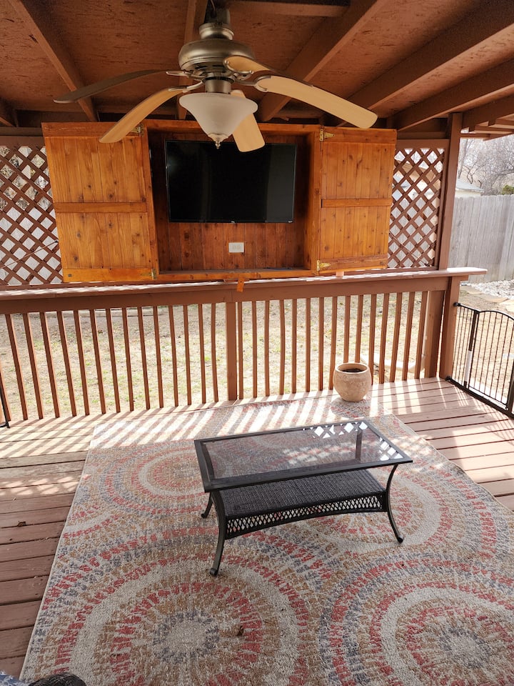 Newly & Updated Cozy 4 Bedroom, 3 Bathroom Home. - Andover