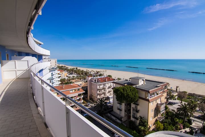 Trilocale 6 Posti Con Terrazzo Vista Mare - San Benedetto del Tronto