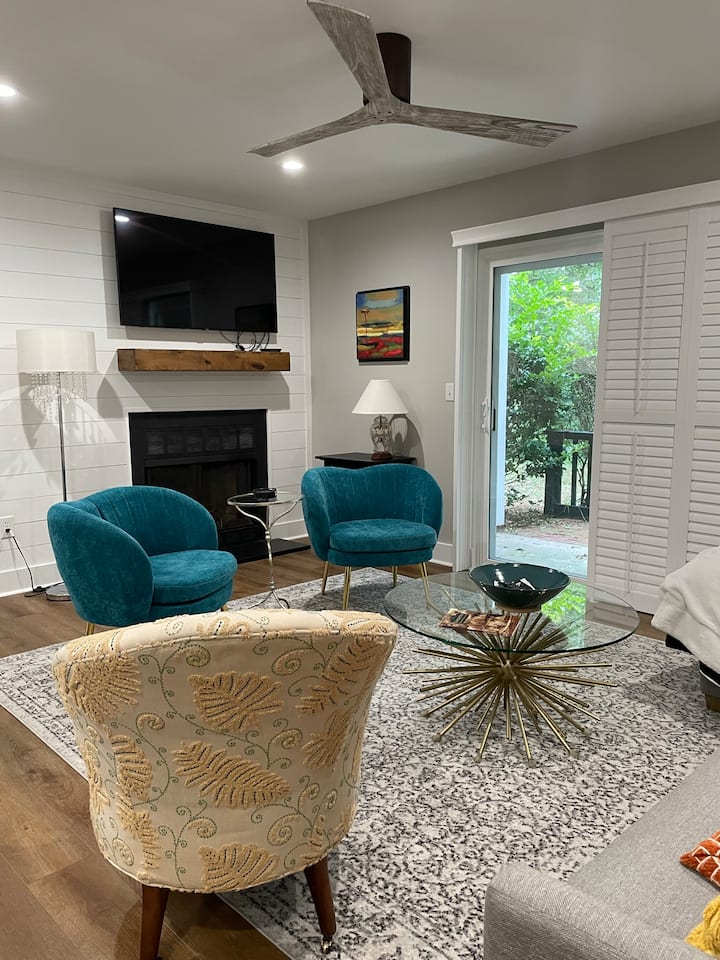 Cozy Mount Pleasant Totally Remodeled Condo - Mount Pleasant