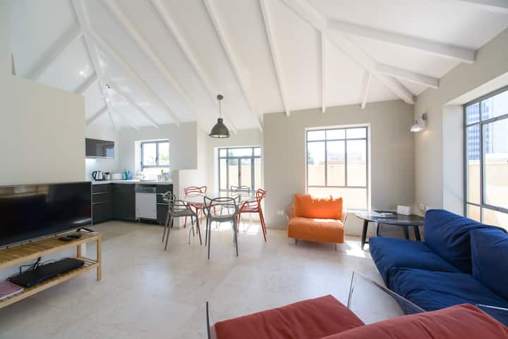 -> Neve Tzedek – Unique 4 Bedroom Stay - Tel Aviv-Jaffa