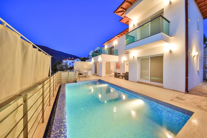 Villa James 5 ; Denize Yakın - Kaş