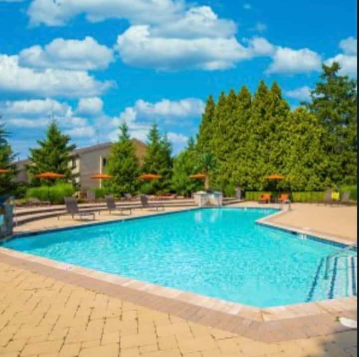 Family Retreat Townhouse 2/1.5 - Rochester Hills, MI