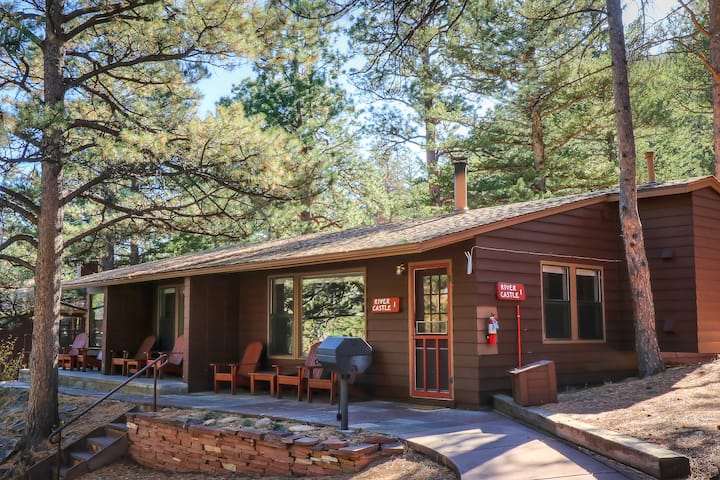 River Castle 1 - Cabin Bordering National Park - Estes Park, CO