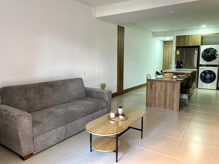 Modern Aparment/ 2 Bed 2 Bath - Cali