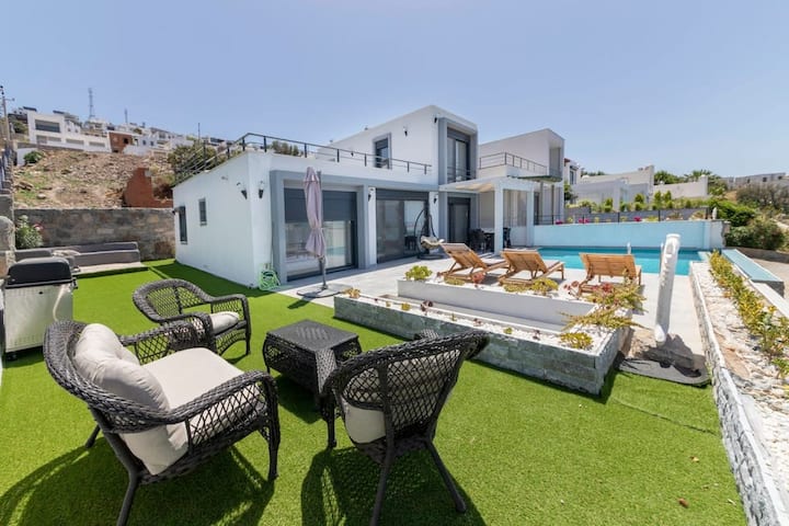 3br-villa With Private Pool, Bbq, Sea View-bodrum - Yalıkavak
