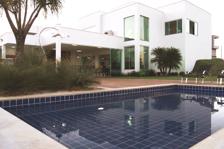 Capitólio Escarpas Do Lago Piscina Climatizada - Capitólio