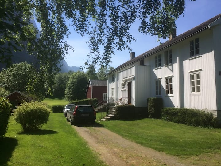 Koselig, Nostalgisk Hus - Sunndalsøra
